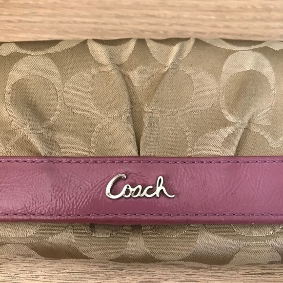 Coach | Accessories | Coach Logo Wallet Medium | Poshmark